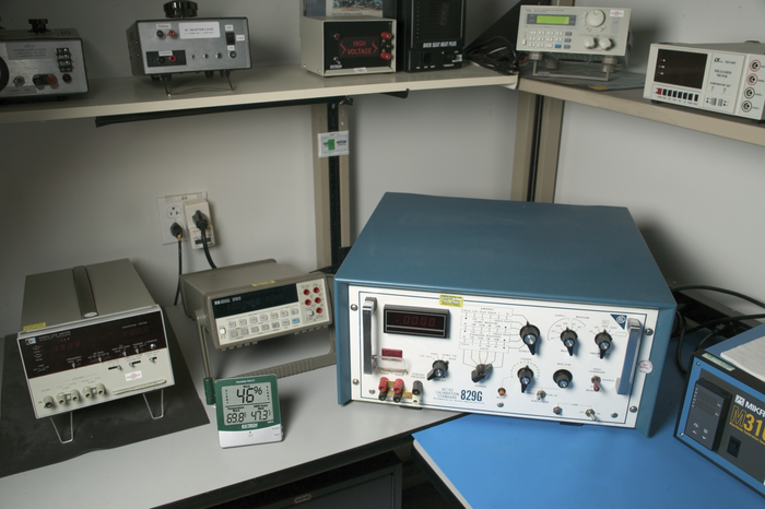 EXTECH 445815 Higrotermómetro con alerta de humedad y sonda remota ...